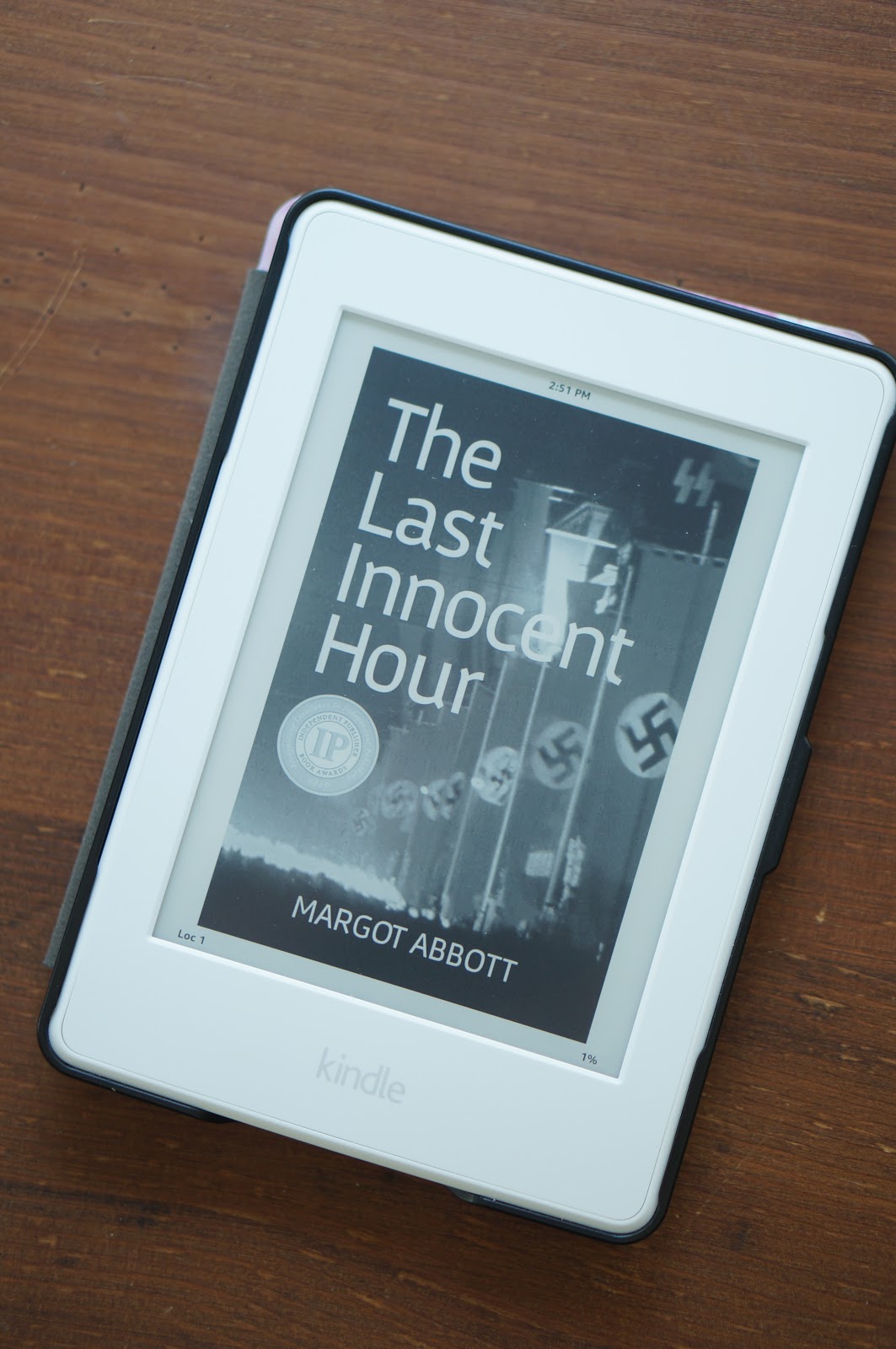 REBECCA READS | THE LAST INNOCENT HOUR - Rebecca Lately