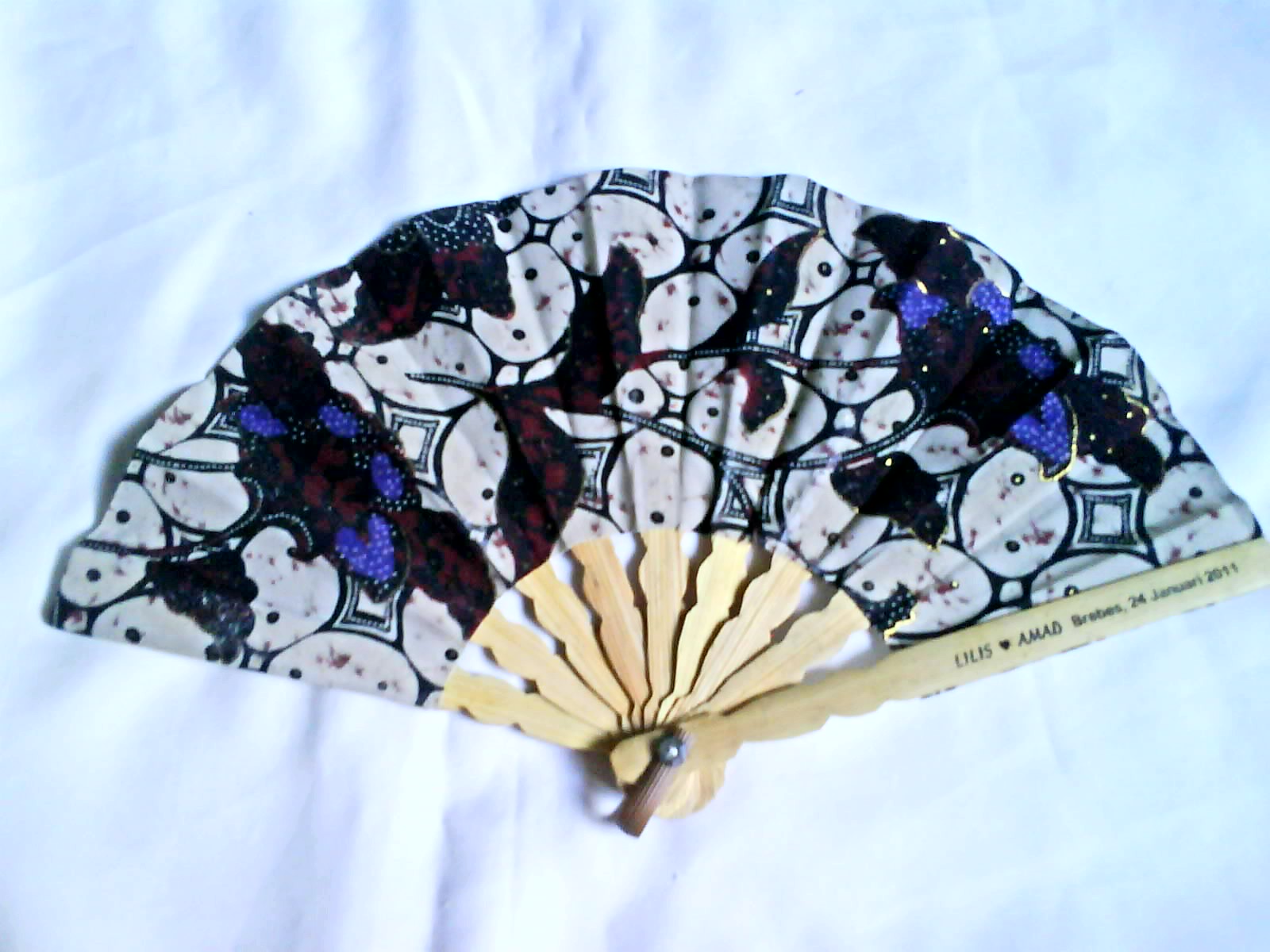gaean indonesia: souvenir kipas batik