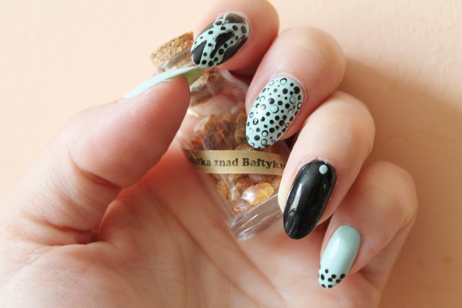 Mani Monday with my nails from Poland - Monica Hayworth