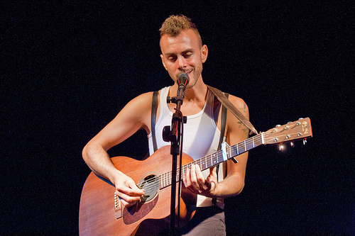 Peekaboo among the brambles: Asaf Avidan, 23 Aprile 2013, Alcatraz, Milano