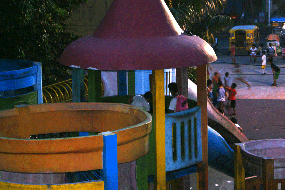 Unsupervised Children's Parkour at Delpan Playground!