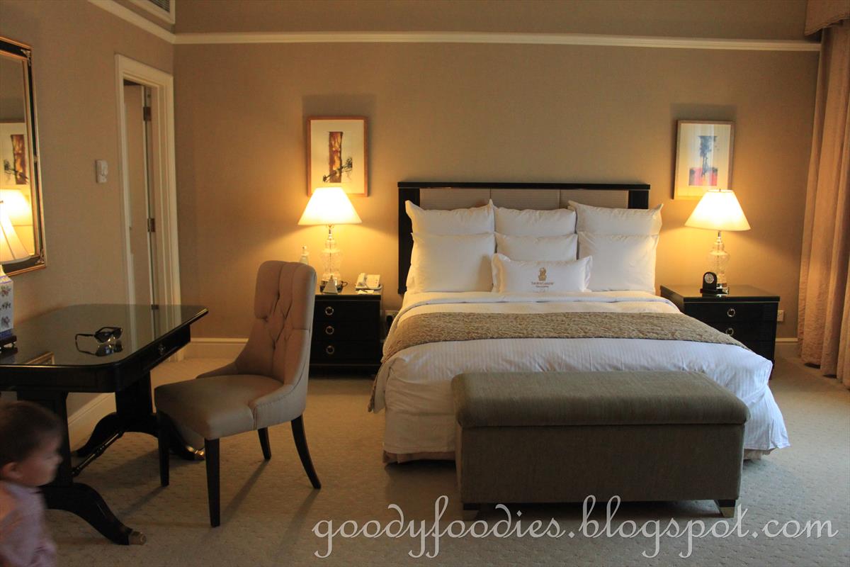 GoodyFoodies: Hotel Review: Executive Deluxe Room @ The Ritz-Carlton KL