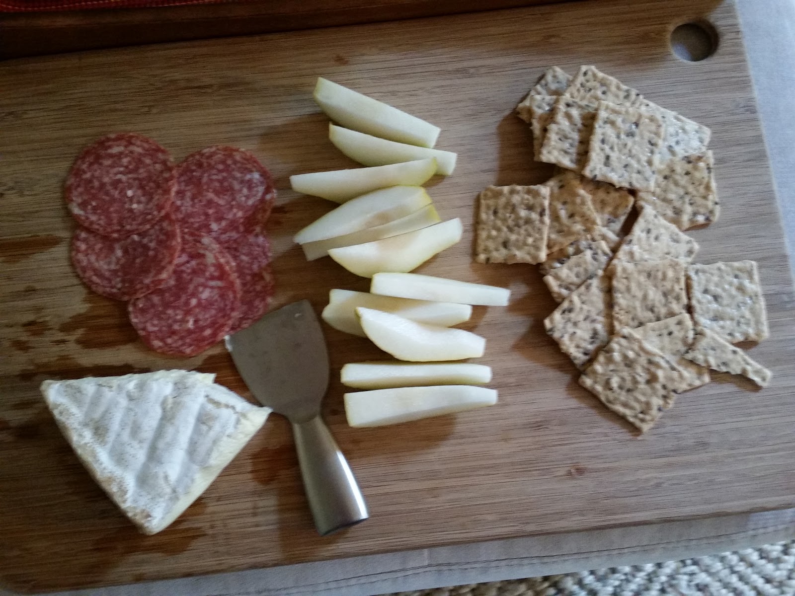 the eibls: Snacks on cutting boards