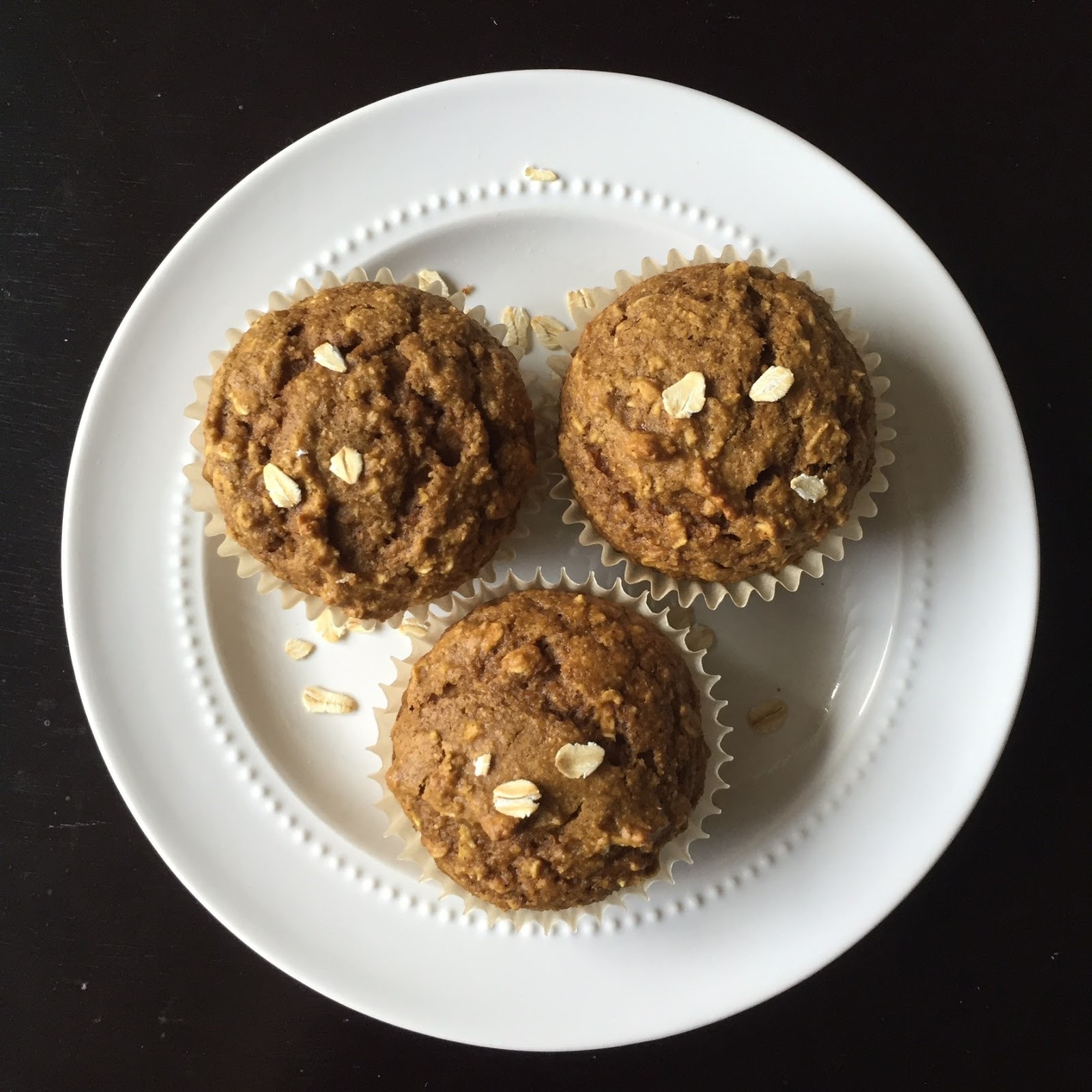 A Happy Carrot: Whole-Grain Pumpkin Oatmeal Spice Muffins