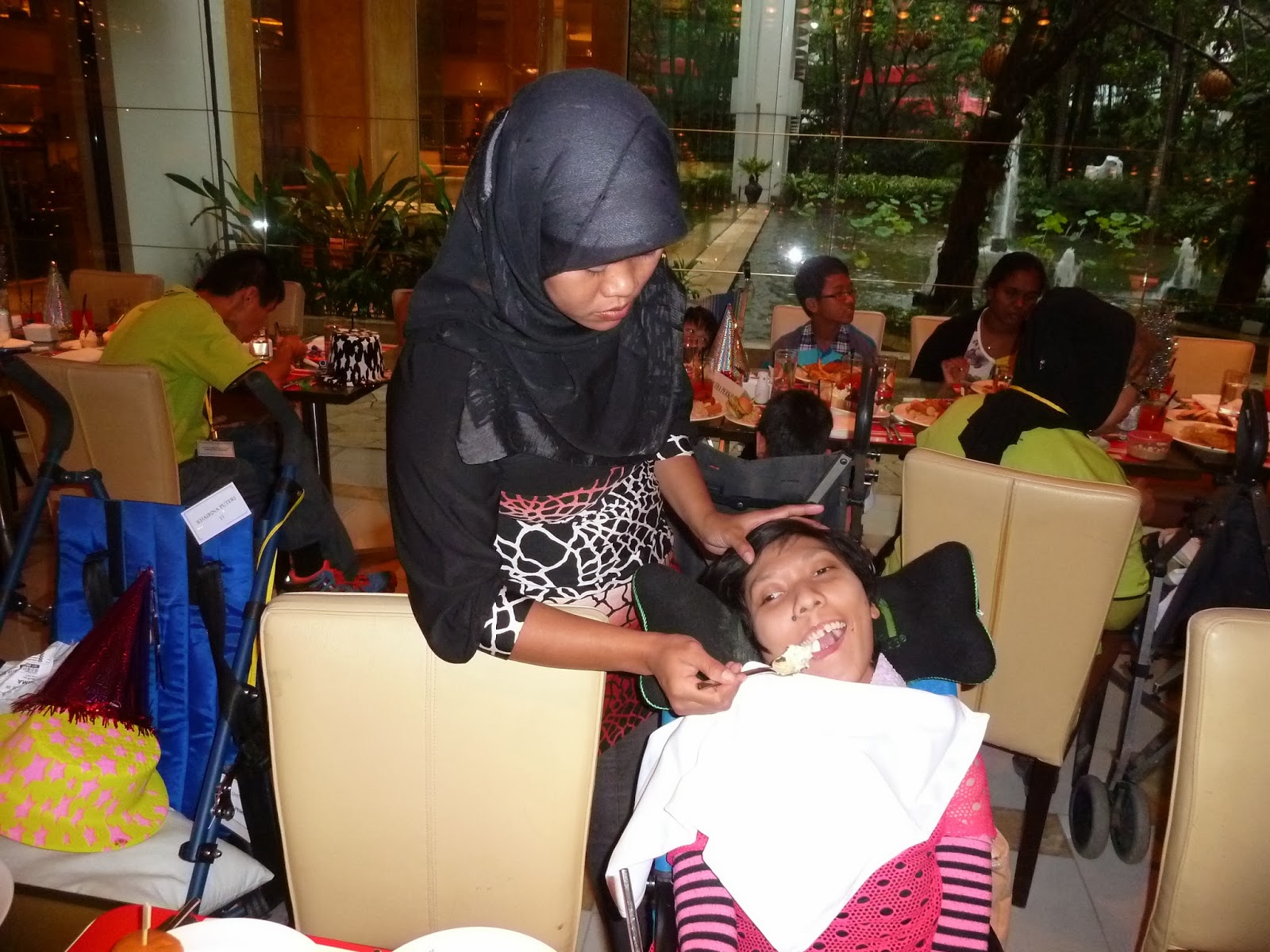 Kee Hua Chee Live!: PART 1 OF 2; SHANGRI-LA KUALA LUMPUR HOPES TO RAISE ...