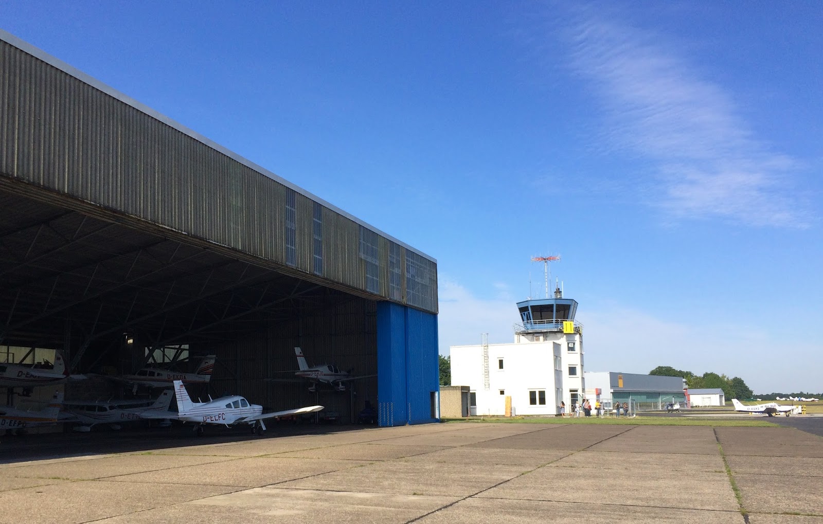 Sommer aktiv! Teil 2: Fliegen am Flugplatz Hangelar - dem Himmel so nah ...
