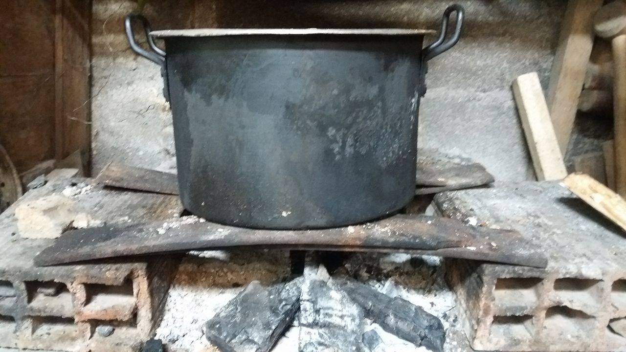 PALABRAS MÁS - PALABRAS MANOS: EL HOLLÍN