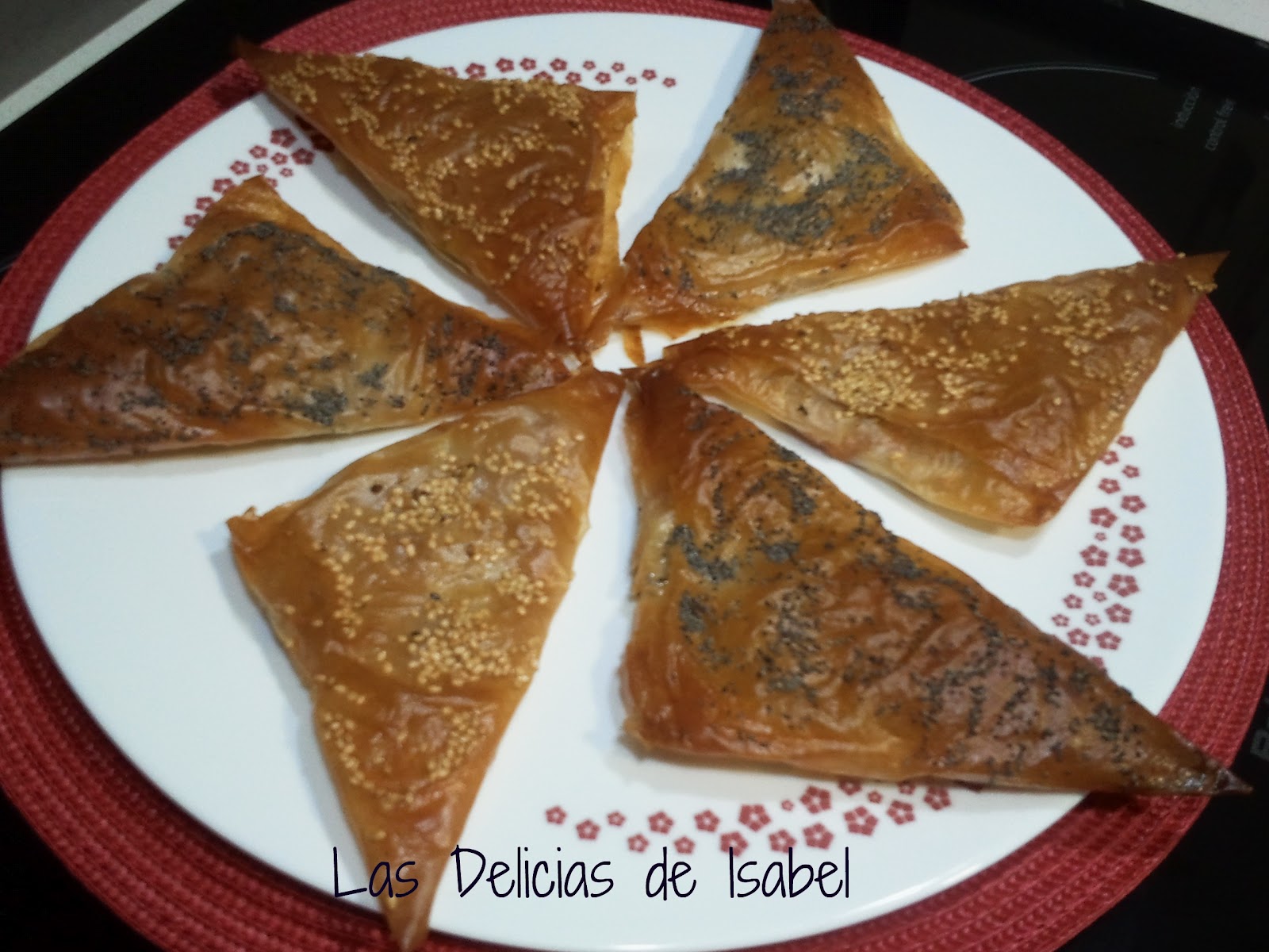 Triangulos de pasta filo rellenos | Las Delicias de Isabel