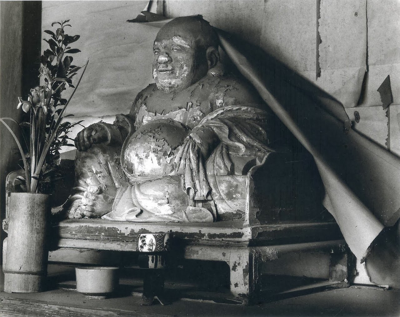 THE BLUE LANTERN: Kobayashi Issa: A Radiant Gaze