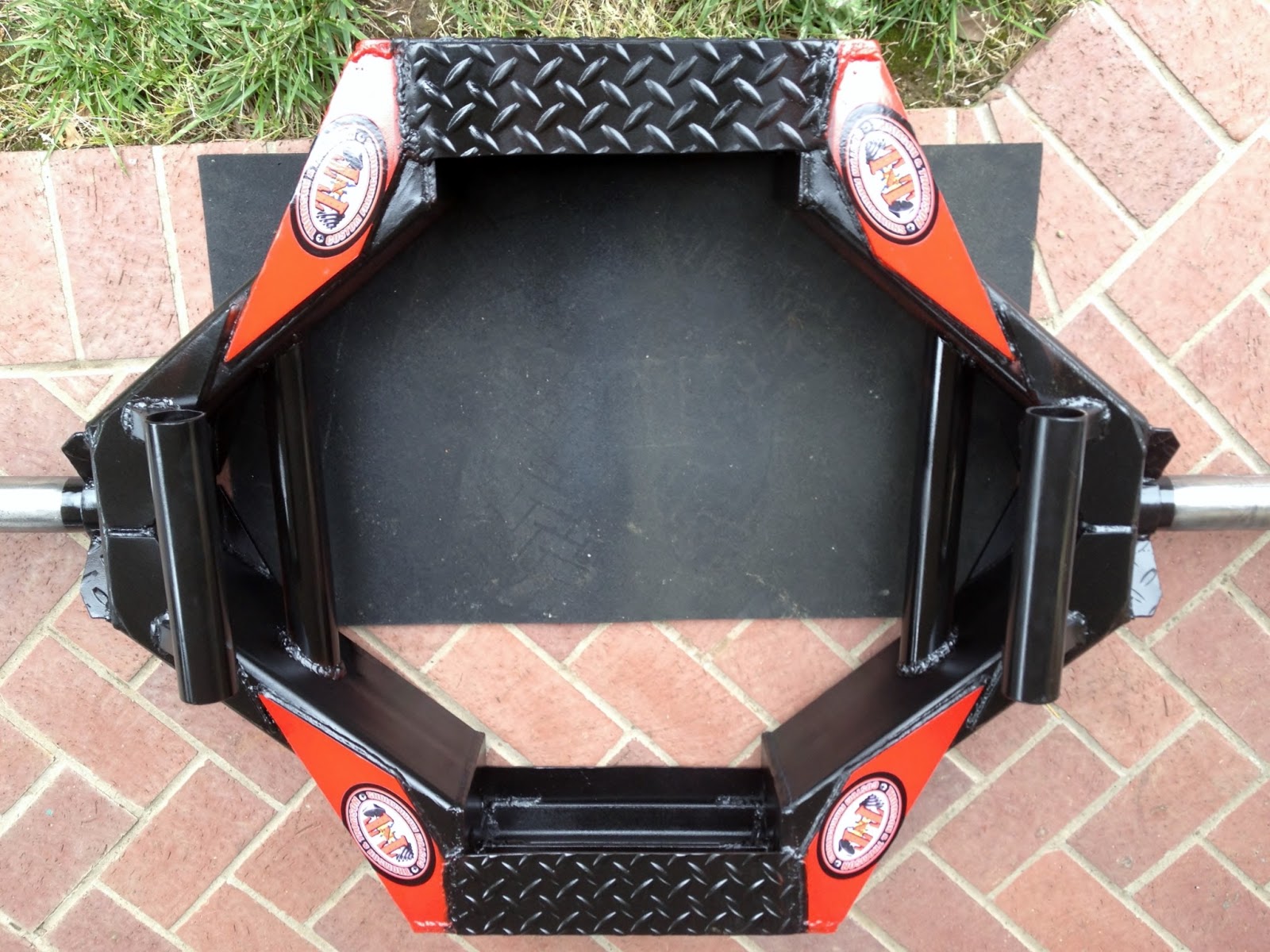 TNT STRONGMAN GEAR: DEADLIFT / TRAP BAR