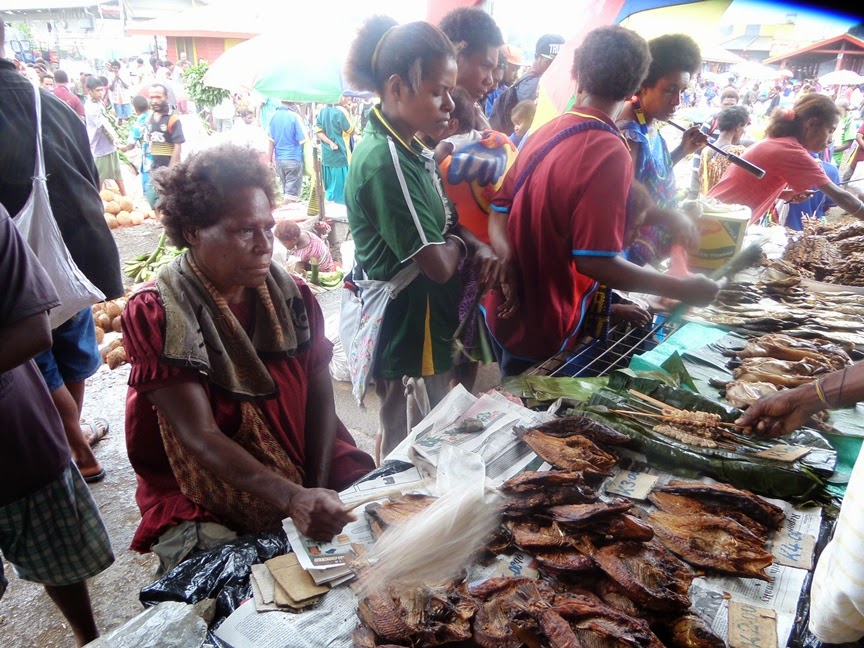 Malum Nalu: Lae Main Market - all the food that's good to eat