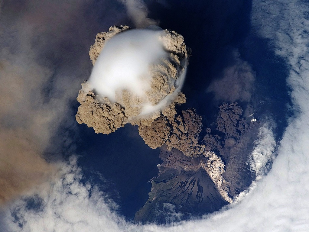 Sarychev Peak - Volcanian Sarychev Peak - Volcanian