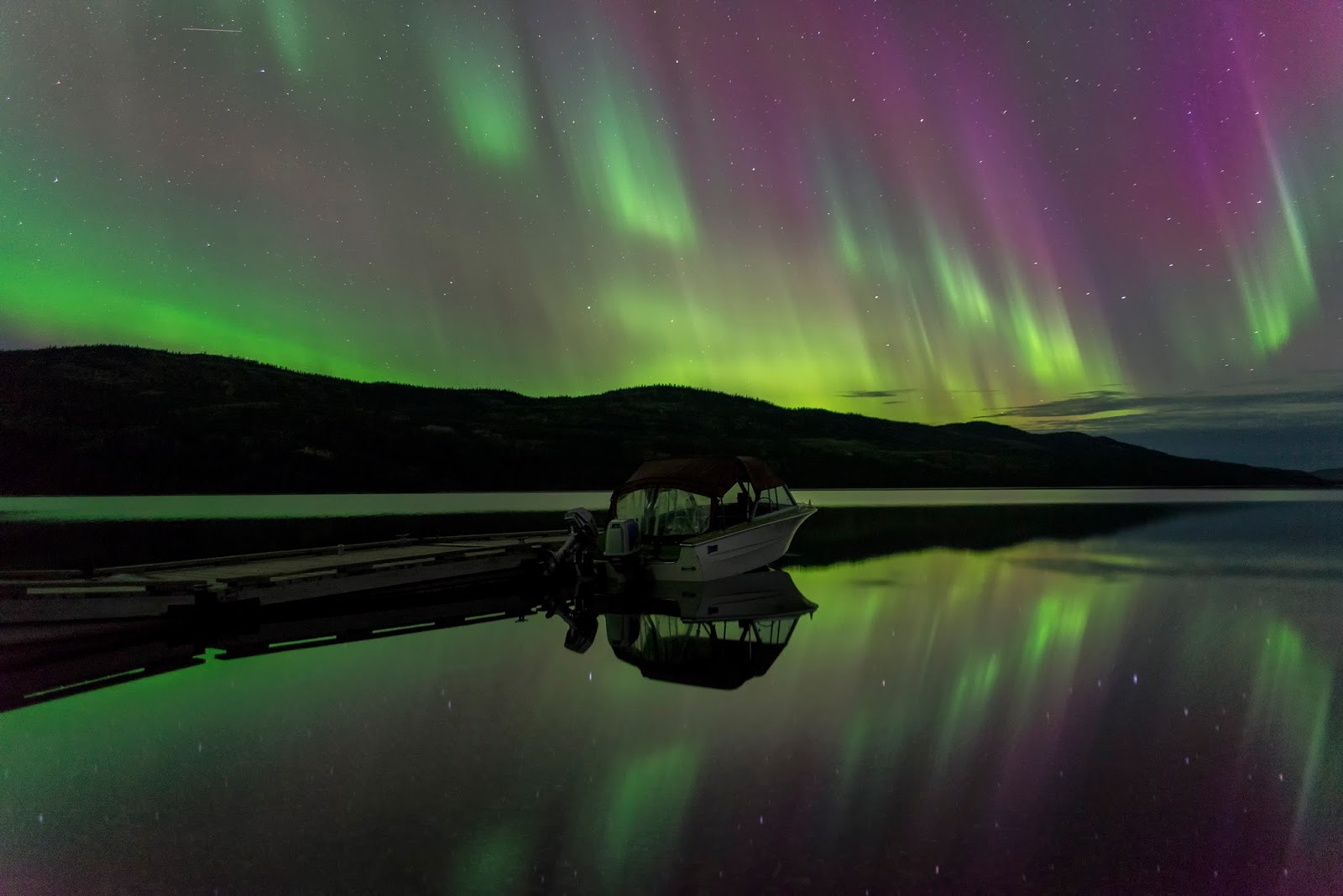 Northof49Photography: What causes the northern lights to occur