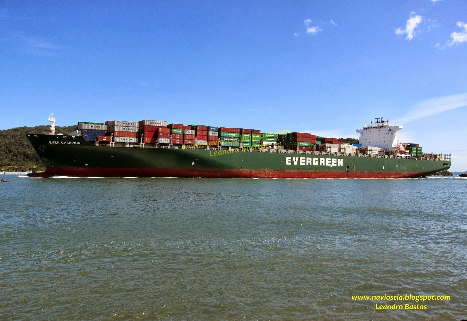 Navios de Santos & CIA: Navio EVER CHAMPION