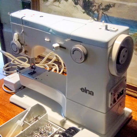 Tight Acres: Elna SU 62C No. 2