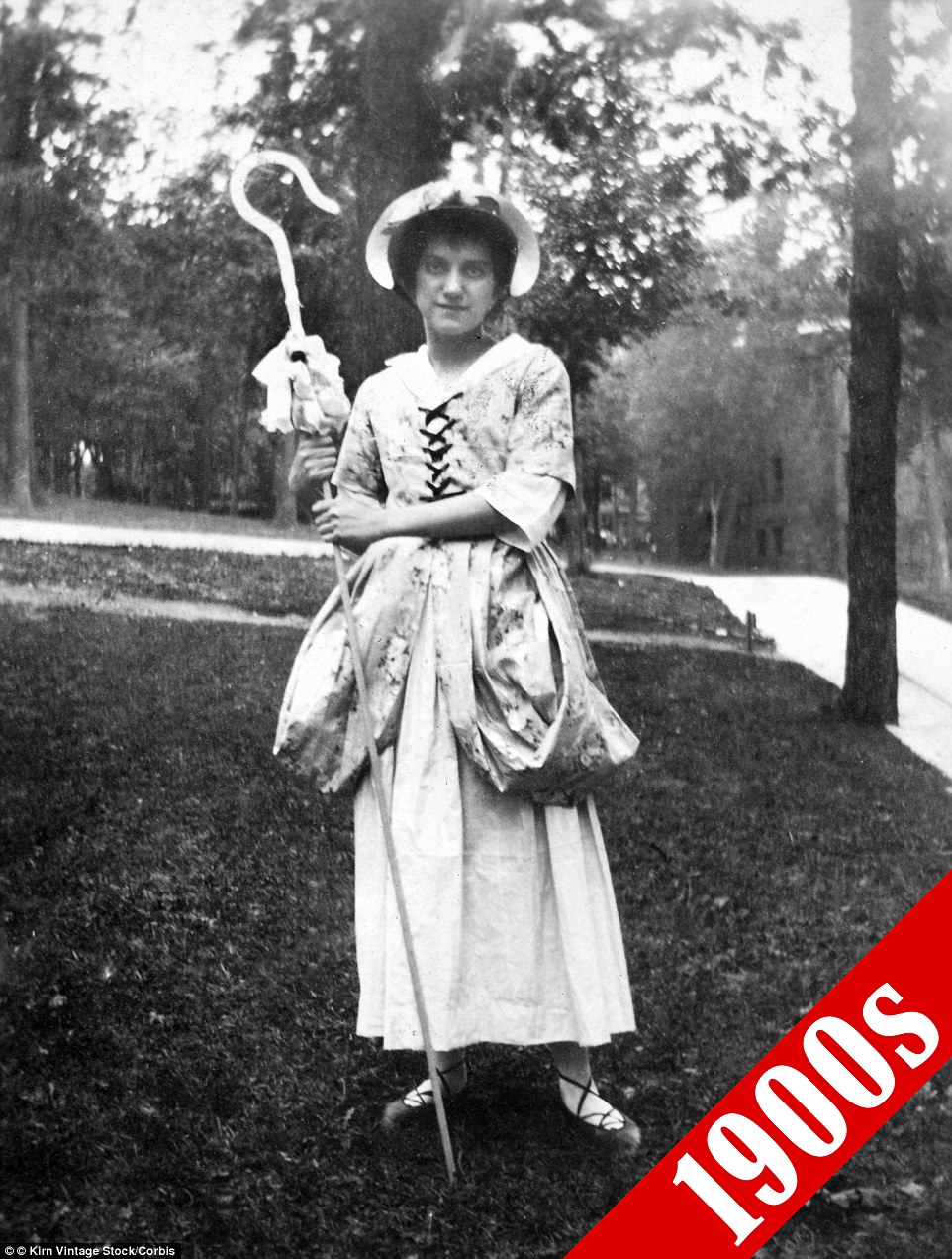 See How Halloween Costume Trends Have Evolved From the 1900s to the ...