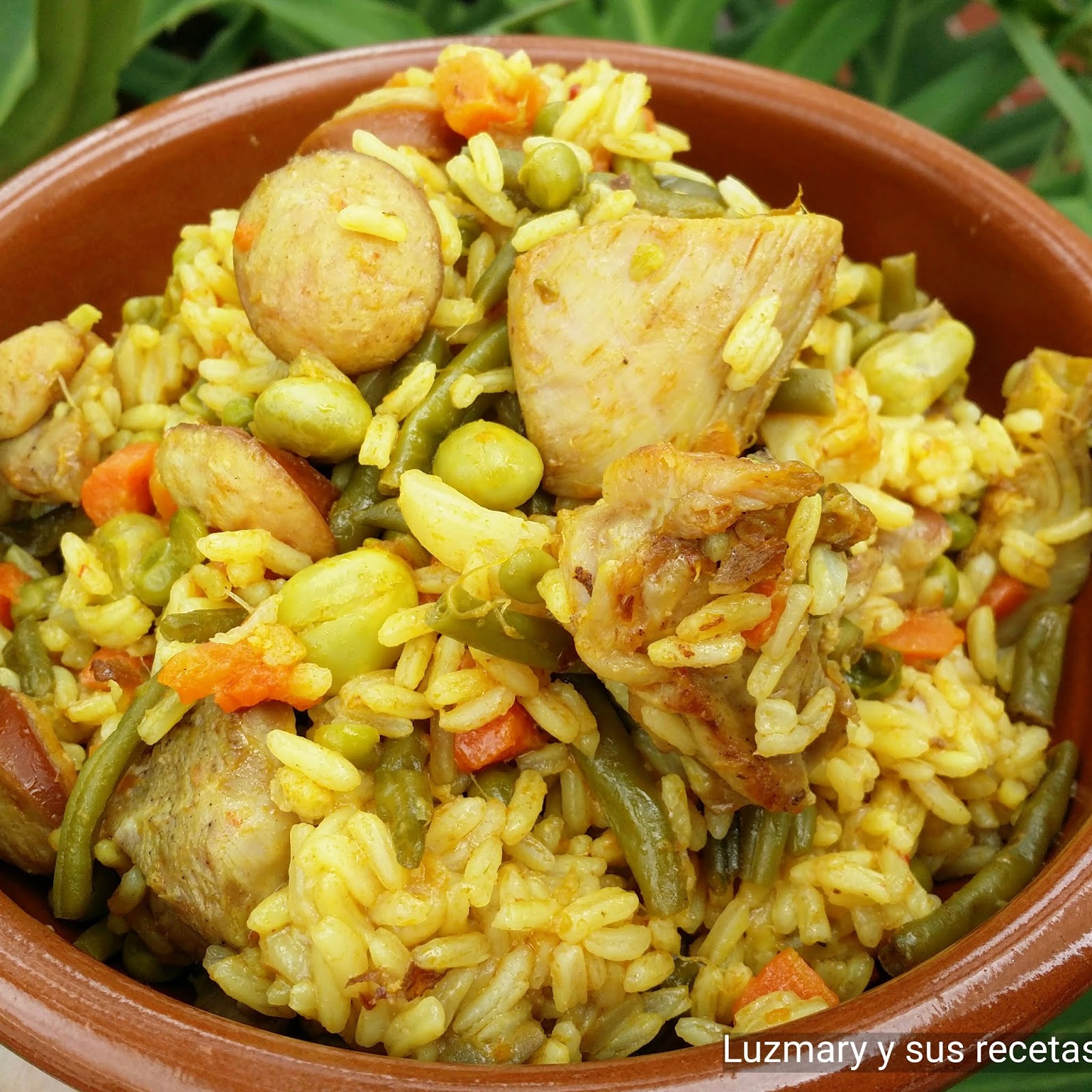 Luzmary y sus recetas caseras: ARROZ AMARILLO CON POLLO-SALCHICHAS Y ...