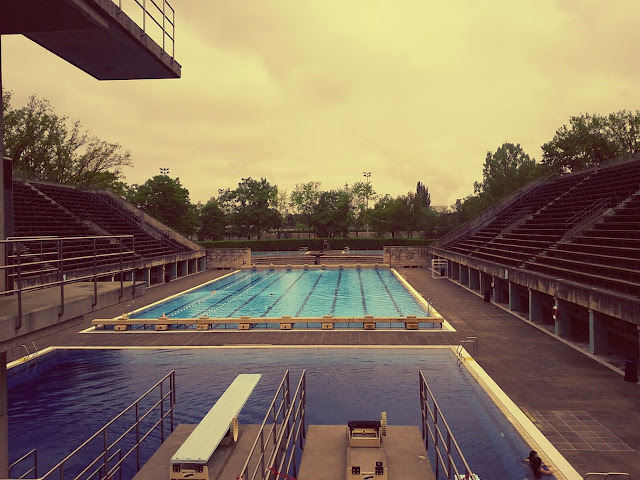 Pullasorsa puntilla: Aamu-uinnilla