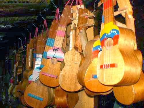 CRAFTS VENEZUELA: Musical instruments & others