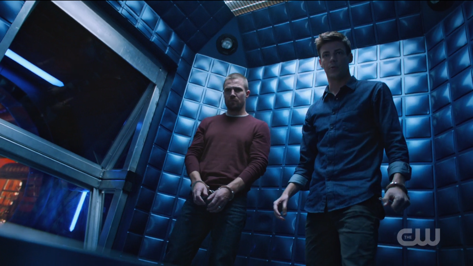 THE FLASH "ELSEWORLDS, PART 1" REVIEW