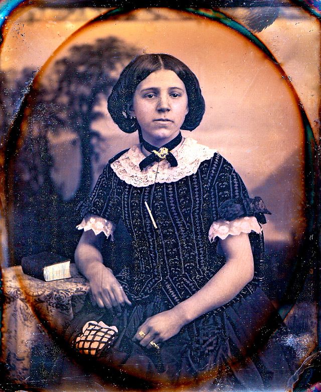 39 Stunning Photos of Upper-Class Girls in the Mid-19th Century ...