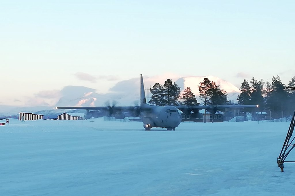 Italian C-130J trains on frozen runways - Blog Before Flight ...