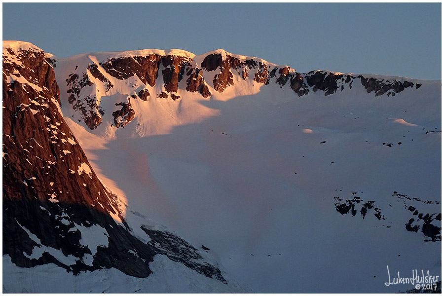 NORGE.nl: Midnattssol i fjellet (Sørkvanntinden) Nordland