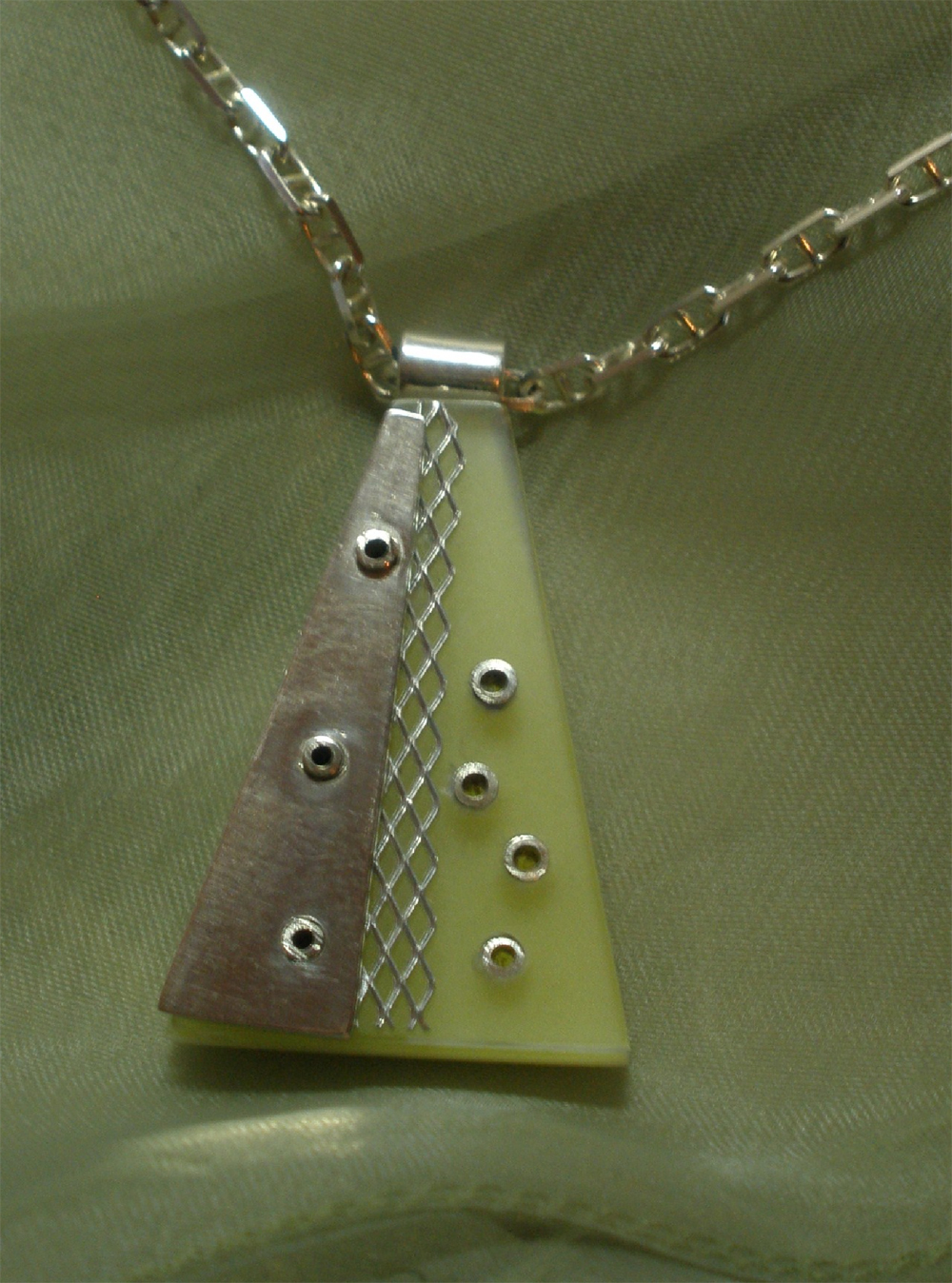 BrisStyle: Crafty Folk: Silver & Earth Design