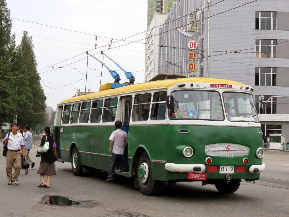 Richard's Tram Blog: PYONGYANG DPRK - TROLLEYBUSES AUGUST 2014 (2)