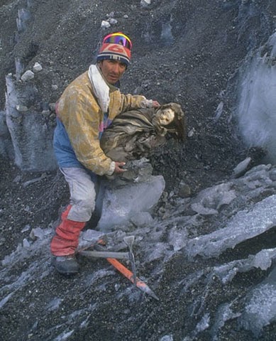 The Royal Mummies of Cuzco and Capacocha Sacrifices