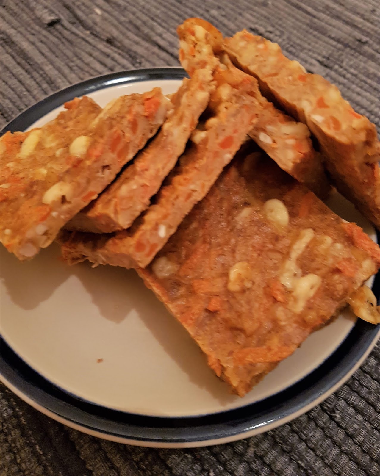 TOIDUBLOGI: Porgandi plaadipirukas kreekapähklite ja juustuga!