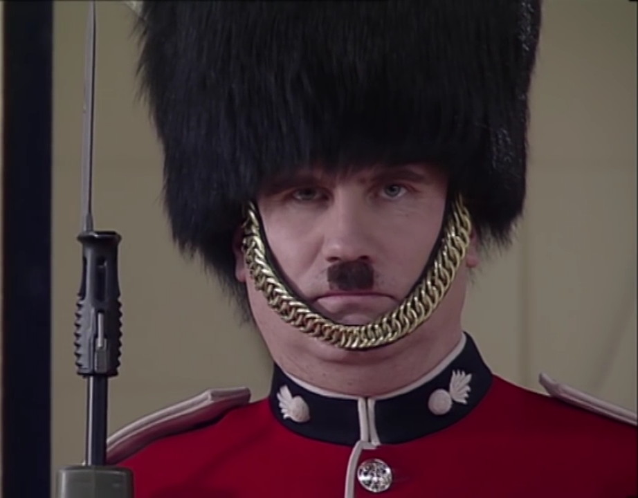 PENJAGA KERAJAAN INGGRIS : Mengenal Lebih dekat Queens Guard