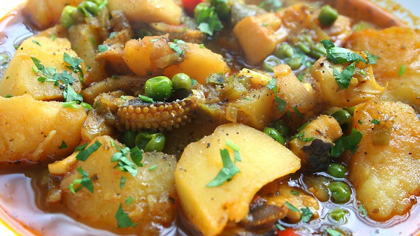 Cocina Muy Sencilla: GUISO DE PAPAS CON CHOCO