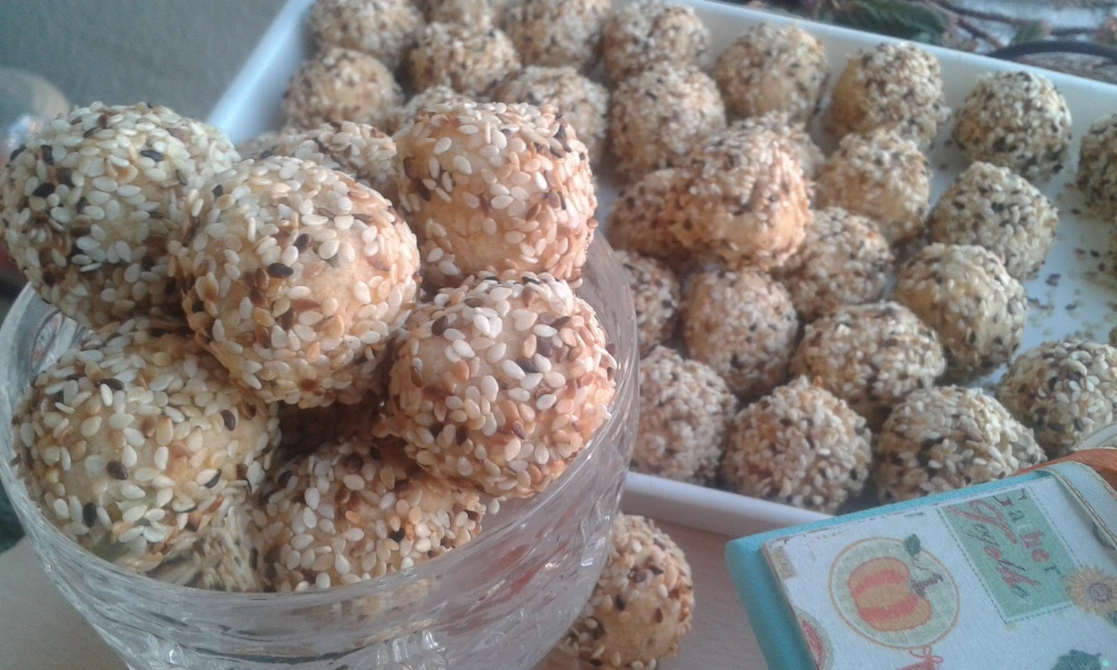 BAKINA KUHINJICA: BRZE I JEDNOSTAVNE KUGLICE SA ČOKOLADOM I SUSAMOM