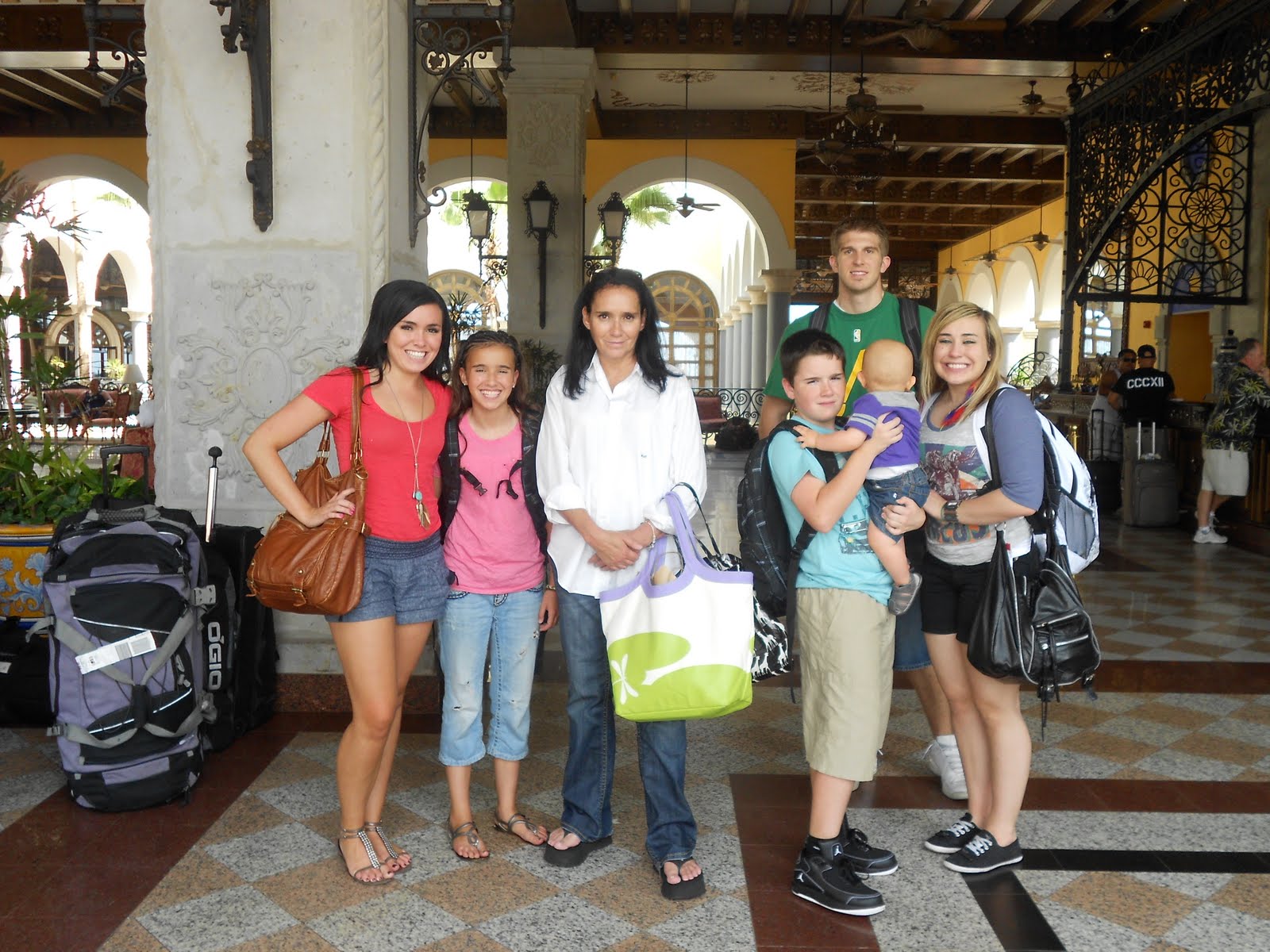 Andrew, Ali,Jackson & Ila Hyde: Cabo Celebrity!