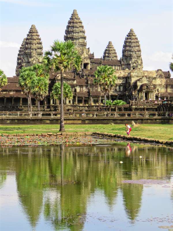 The Travelling Lindfields: Angkor Wat and the 7 must see temples of Angkor.
