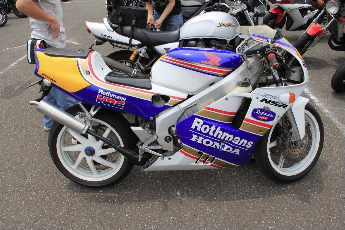 ROAD RIDER: HONDA NSR250SP Rothmans