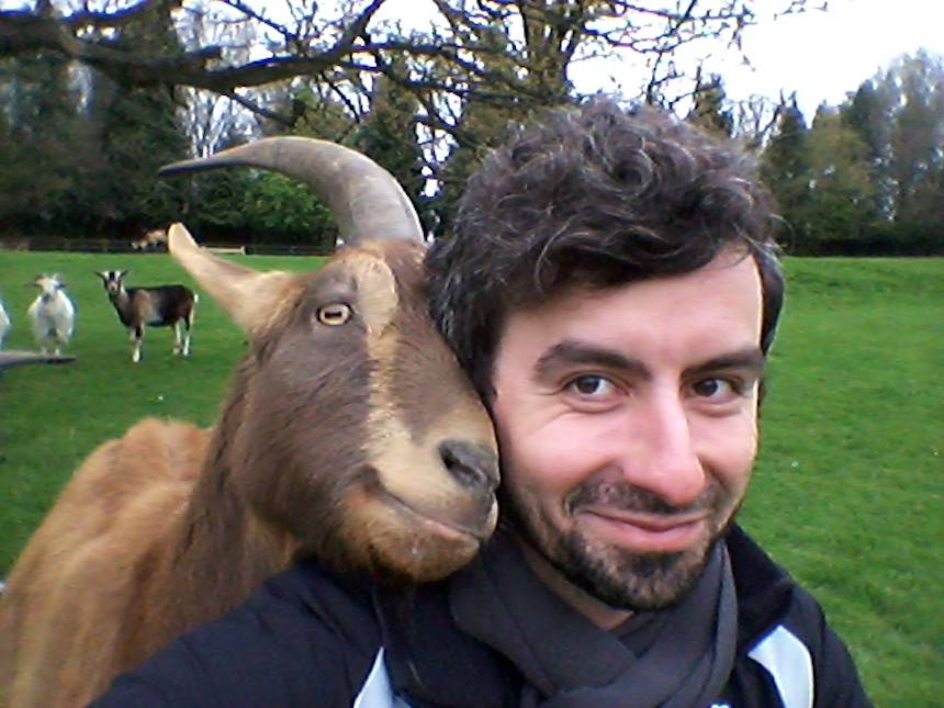 Las cabras gustan a los humanos felices más que a los enojados