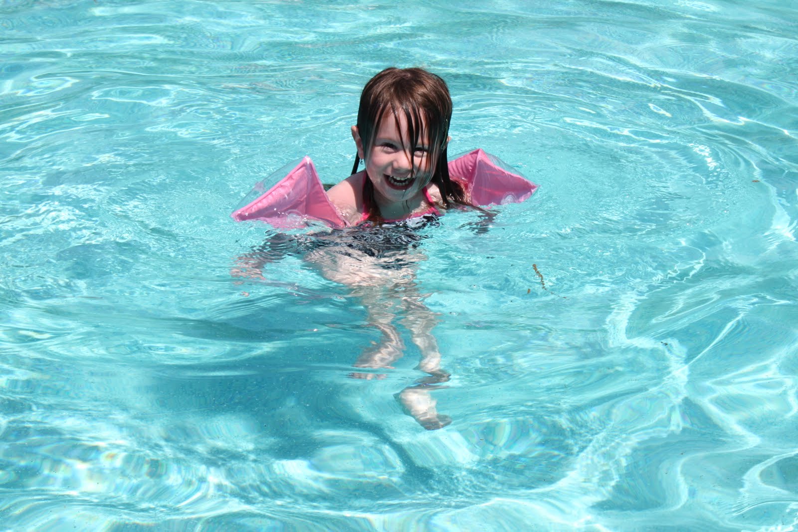 Mojoy: Swimming in April!