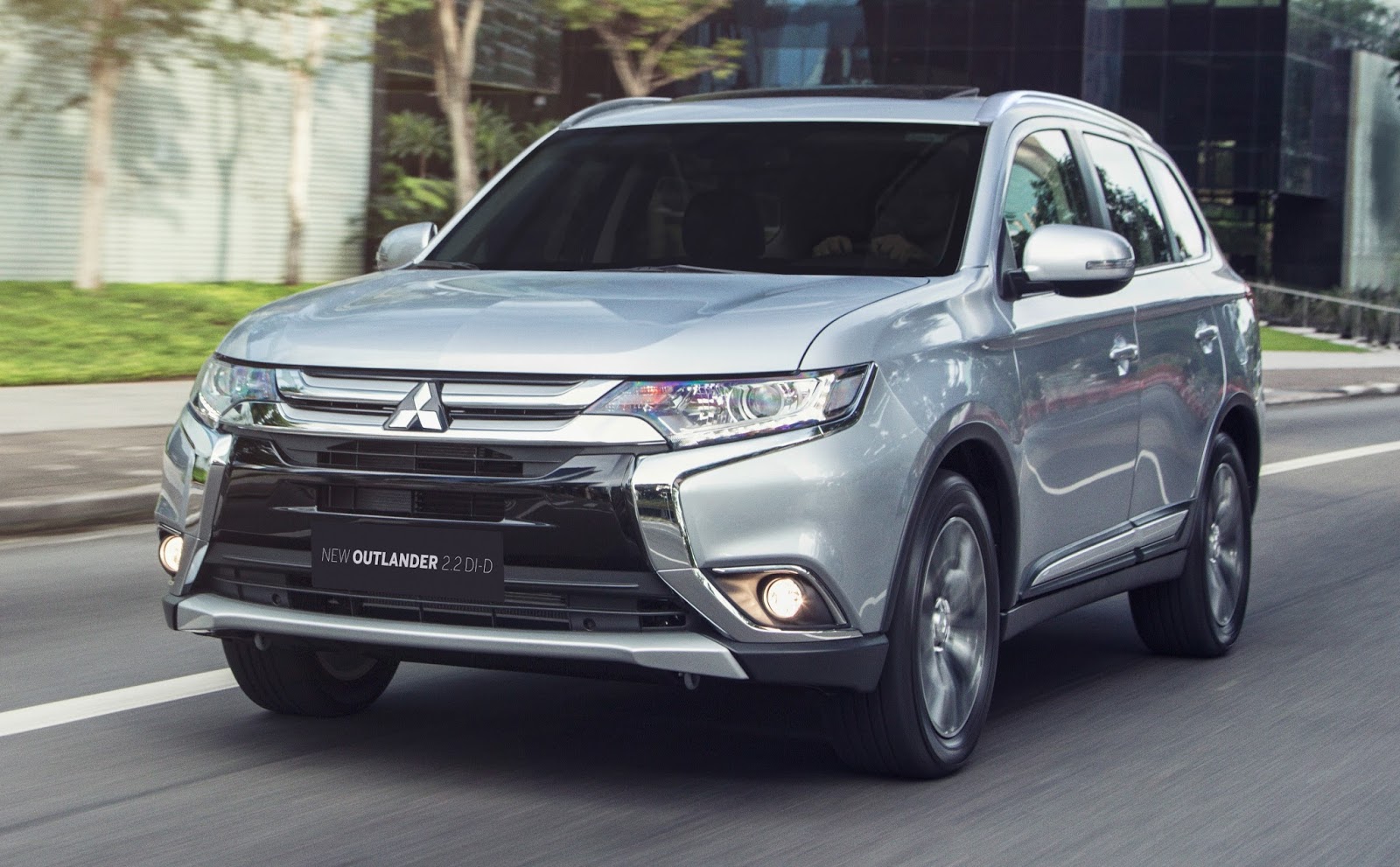 Mitsubishi Outlander 2017 traz novas versões 2.0 gasolina e 2.2 diesel