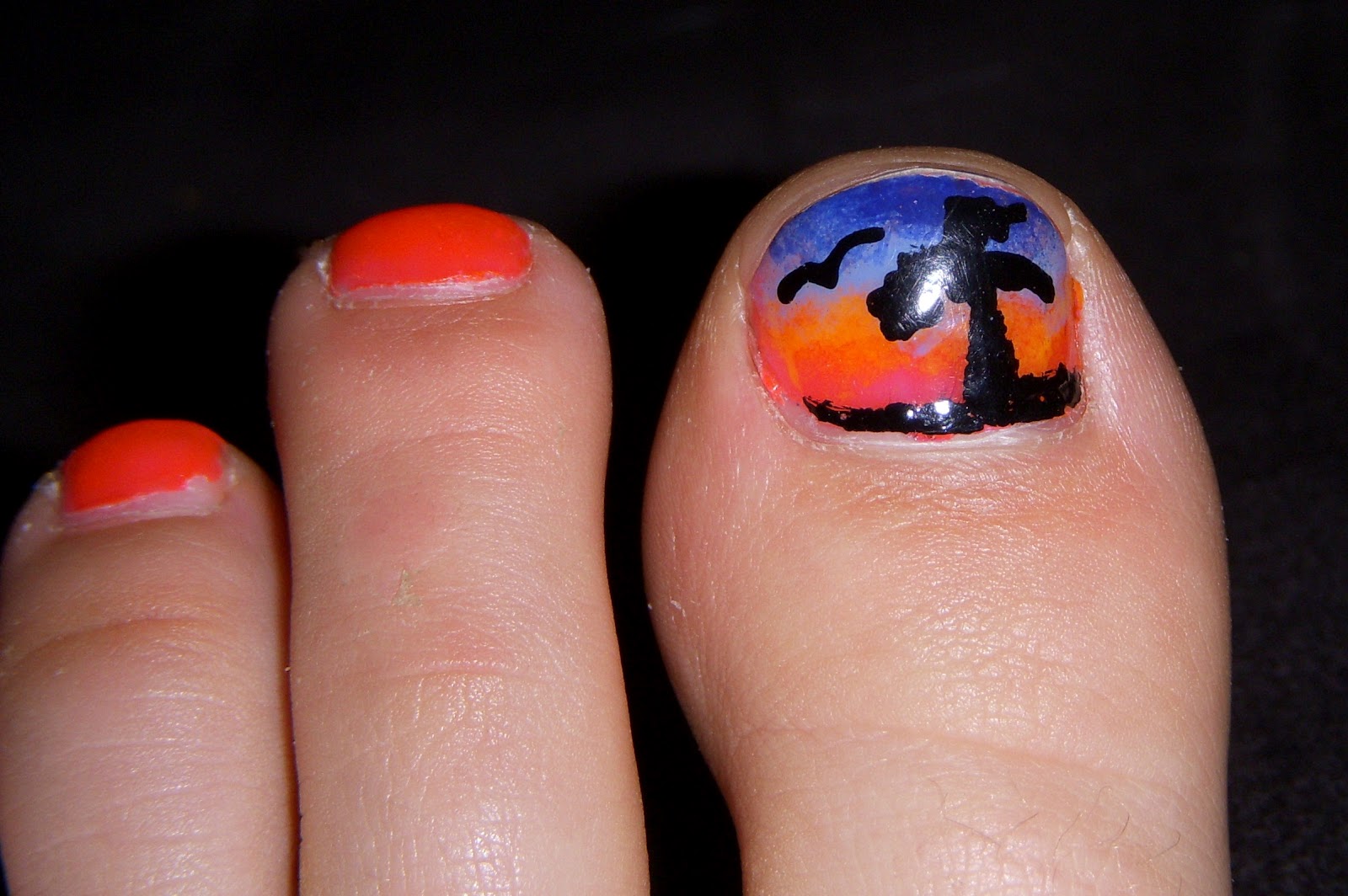 Quixii's Nails: 08/09/12 - Hawaiian Toes