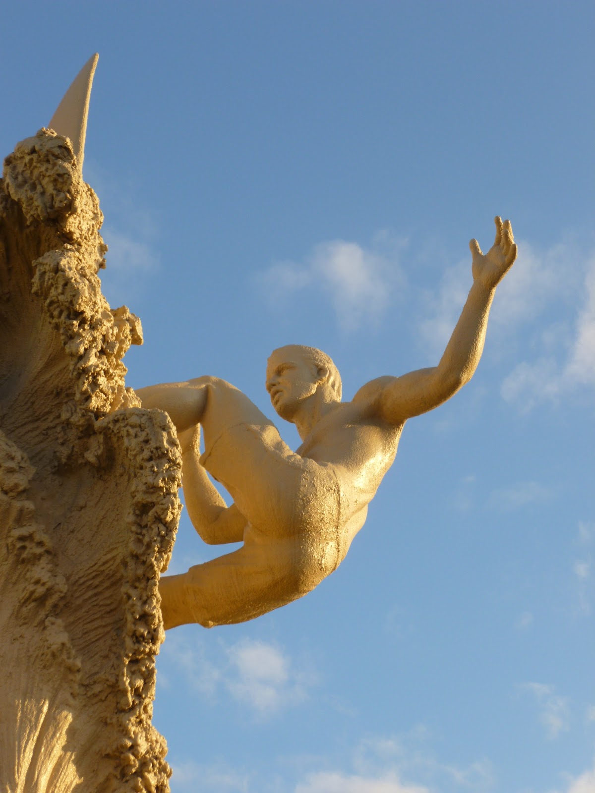 Photo-ops: Statue of Living Person: Robert Kelly Slater - Cocoa beach, FL