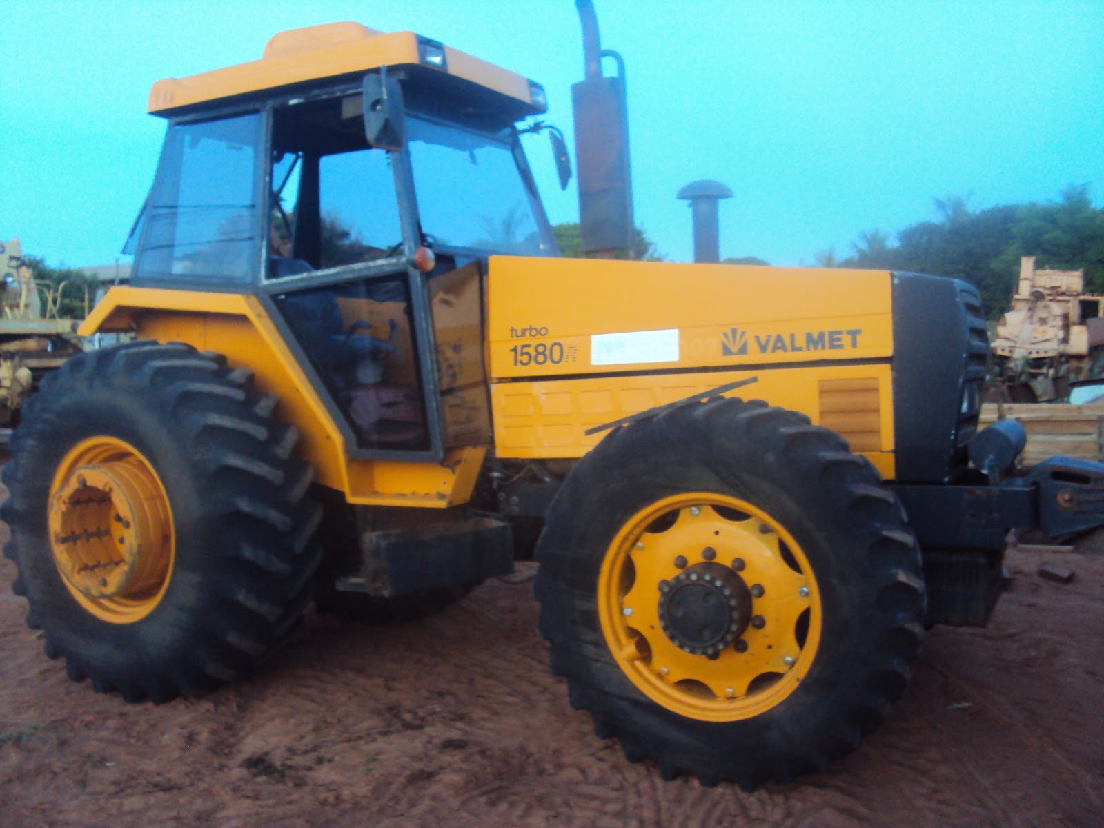 Negrisoli implementos e tratores: Trator Valmet