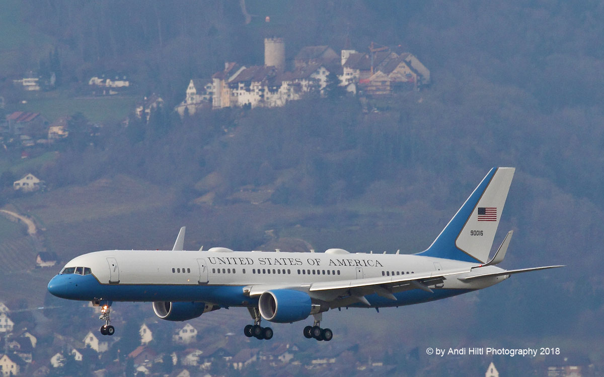 World of Aircraft Pictures: USAF Boeing B757-2Q8/WL 09-0016