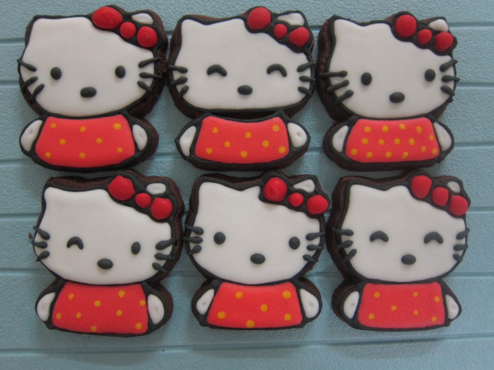 MAS AYU CONFECTIONS: Hello Kitty Cookies