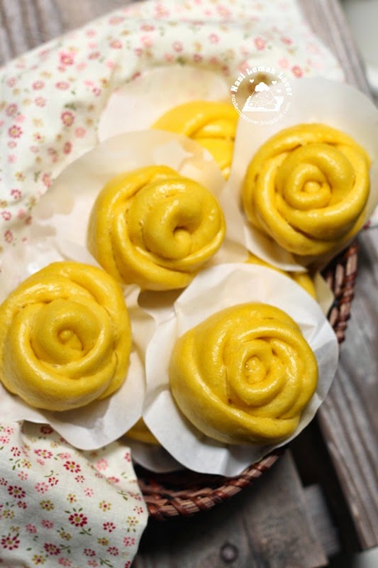 Nasi Lemak Lover: Pumpkin Rose Buns 南瓜玫瑰形馒头