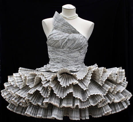 Good Books For Young Souls: HUNDREDS OF PAPER DRESSES