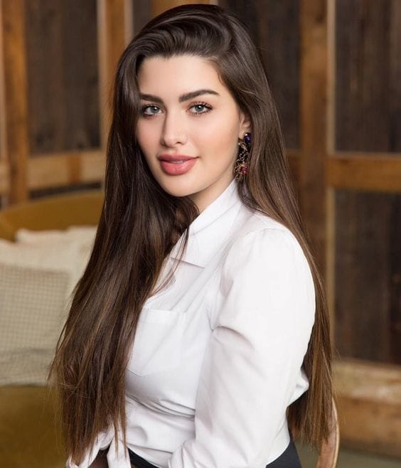 Arabian Big Boobs Model Rawan Bin Hussain Busty Pics Wallpapers Body