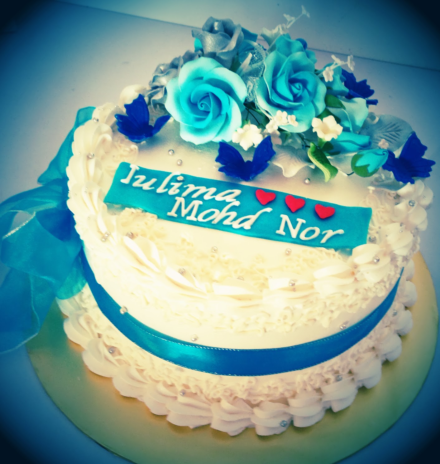 ninie cakes house: Peach and Blue Hantaran cake! Red Velvet cake!