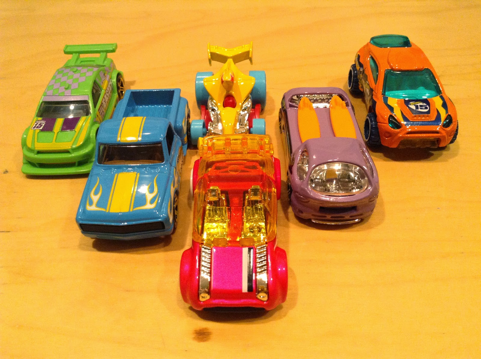 JULIAN'S HOT WHEELS BLOG: 2015 Walmart Exclusive Complete Easter Assortment